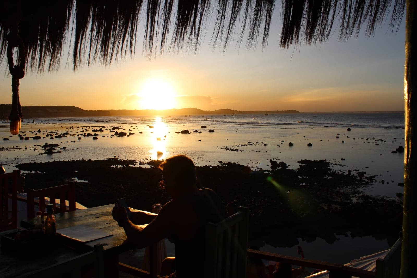Pôr do Sol Fascinante na Praia do Centro de Pipa: Experiência Única